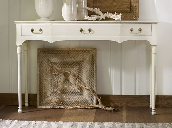 Willow Point Console in Vanilla Bean / Retail $2370 – Cottage Chic Outlet